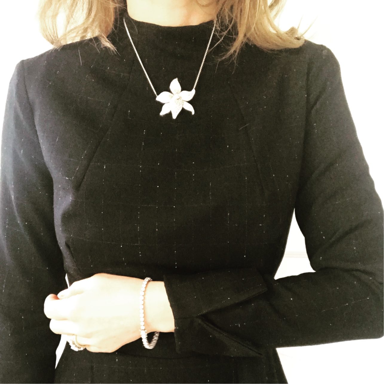 The Vogue love story continues with the V9327 dress - Six Mignons