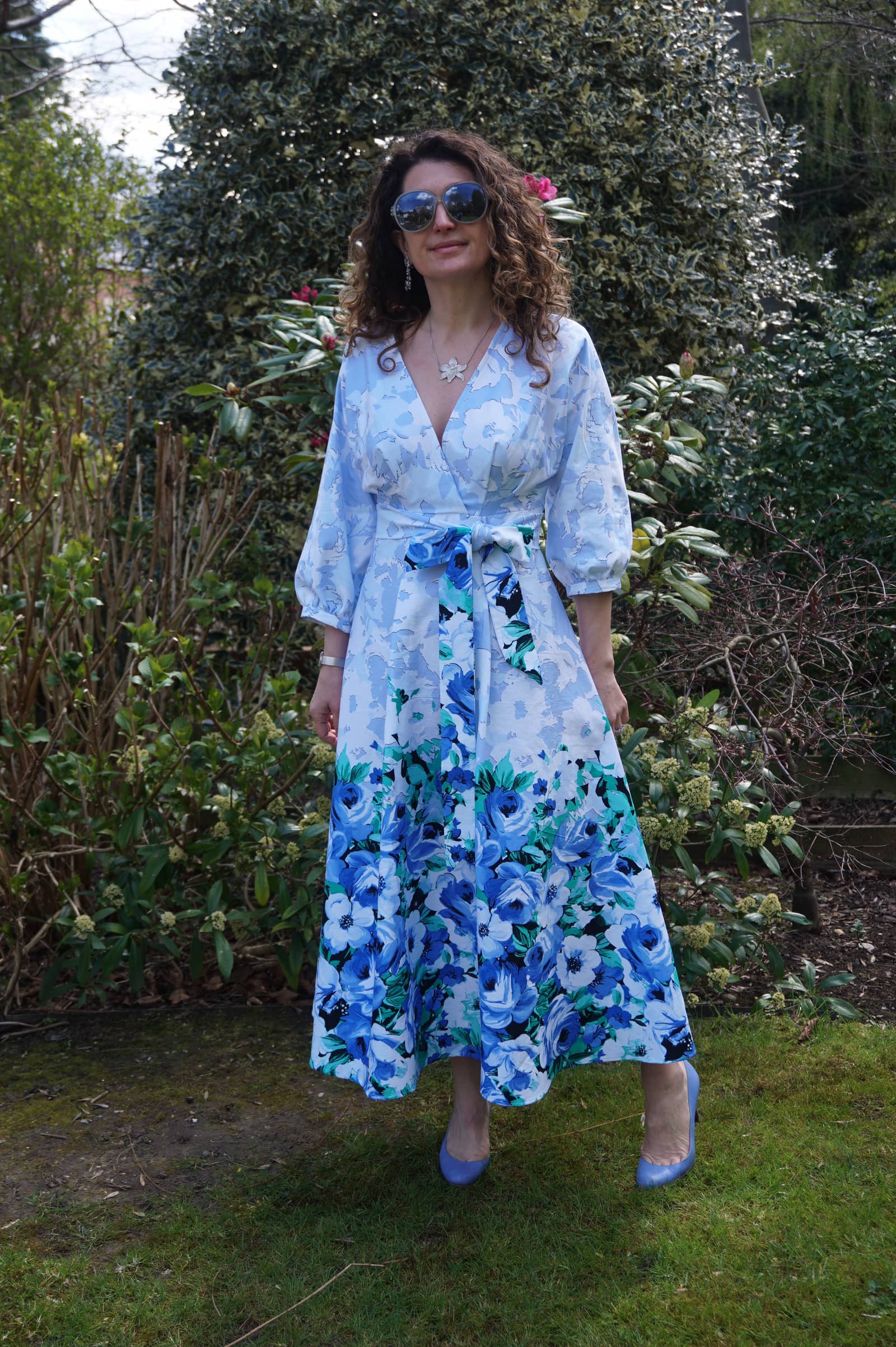Sewing the Magnolia dress: more silk and more flowers in my wardrobe ...